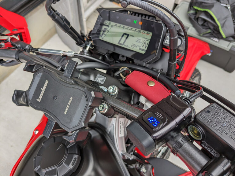 CRF250L MD47 USBソケット増設 - PUSH!PUSH!PUSH!.net