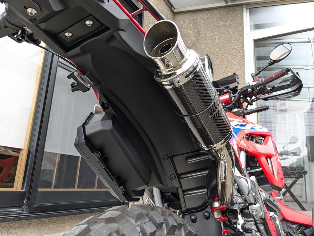 CRF250L MD47 LCIショートカーボン スリップオンマフラー 取付 - PUSH!PUSH!PUSH!.net